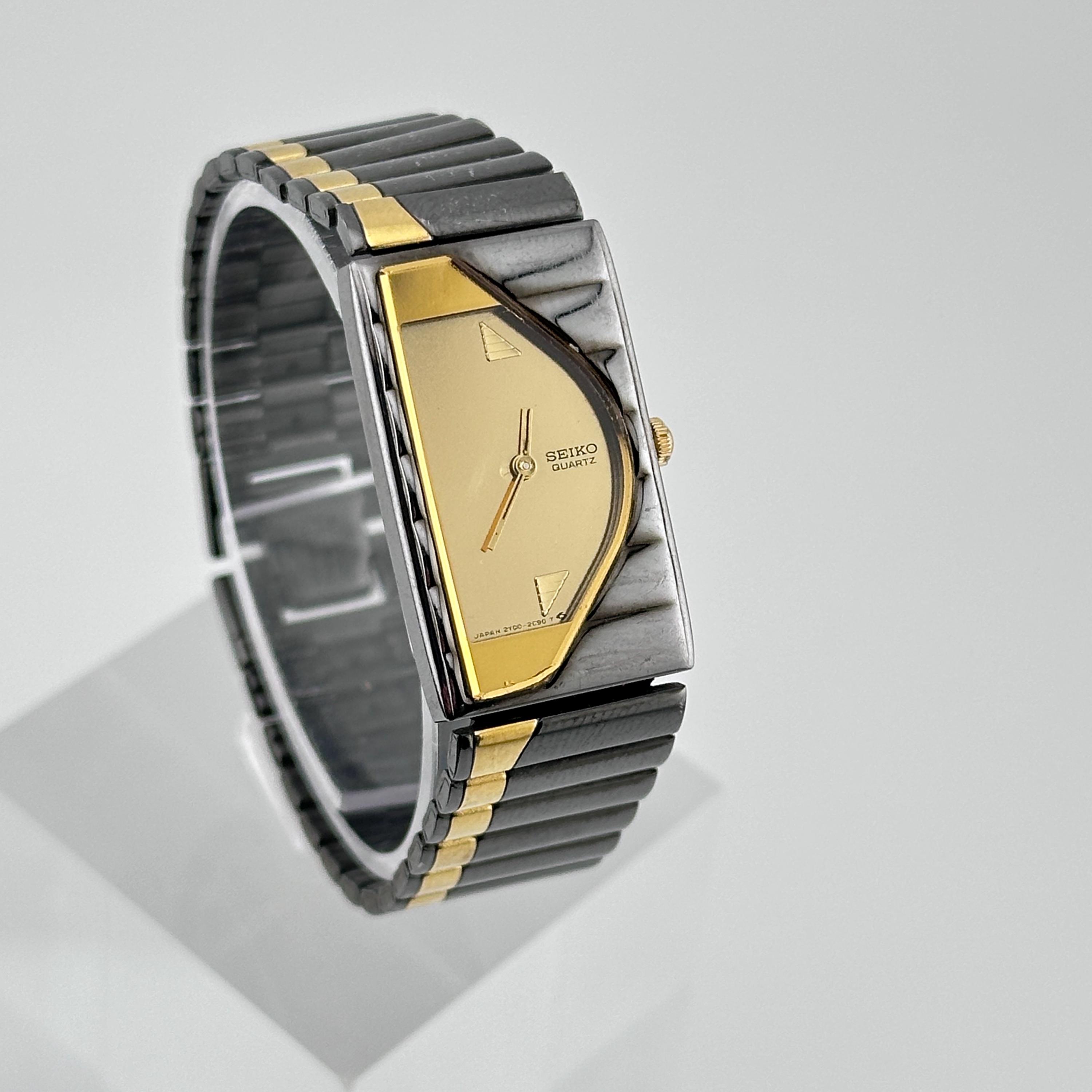 Vintage Seiko Black and Gold Half Moon Ladies 17mm Quartz Watch C. Aug ...