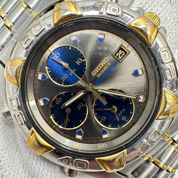 Seiko Chronograph 7T32-6E89 Quartz Watch with Two Ton… - Gem