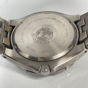 Vintage Citizen Eco-drive E111 Titanium Date Watch - Unisex Wrist ...