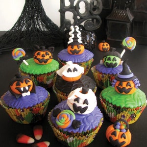 Sweet and Unique Cupcake Toppers: Over 80 Creative Fondant - Etsy