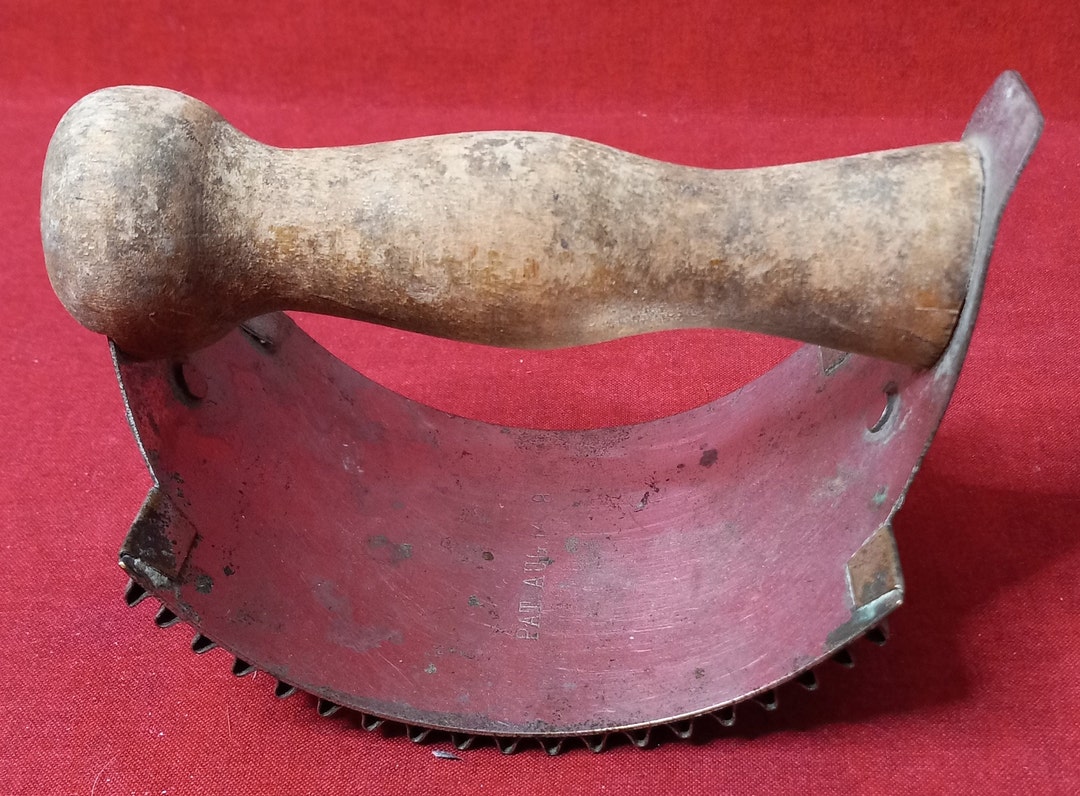 Vintage Hand Fluter/ruffle Iron With Wooden Handle With No Base - Etsy