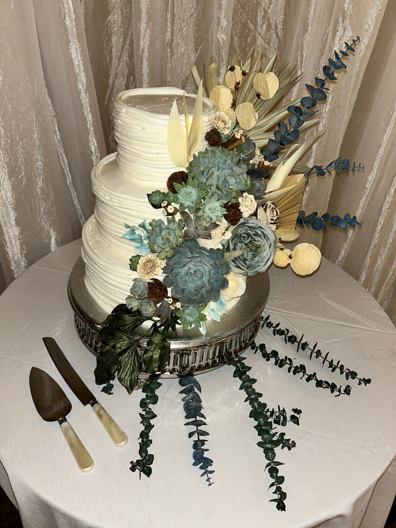Beautiful Wedding Cake Decorating Kit / Live Succulents / Sola Wood ...