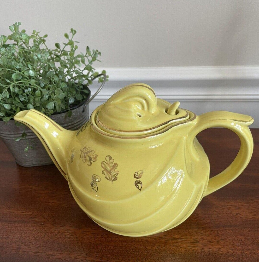 Hall China Co. Gold Label Parade Teapot Yellow Gold 6-cup Leaf Pattern ...