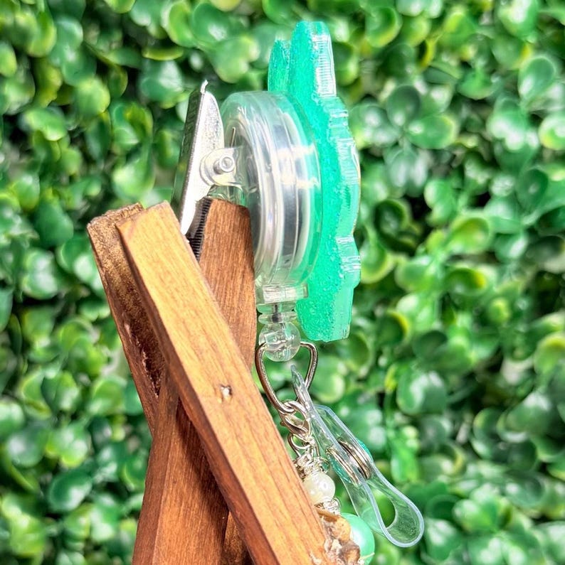 Labubu Inspired Badge Reel • Green Glitter Alligator Swivel Clip - Etsy