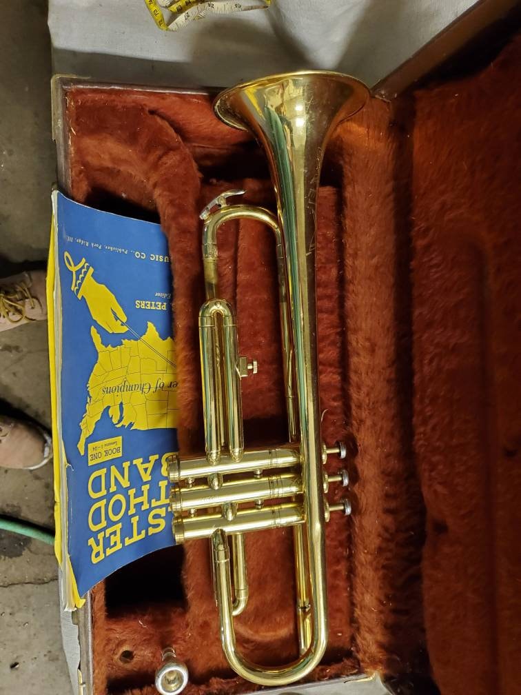 Vintage Trumpet With Case and Booklet - Etsy