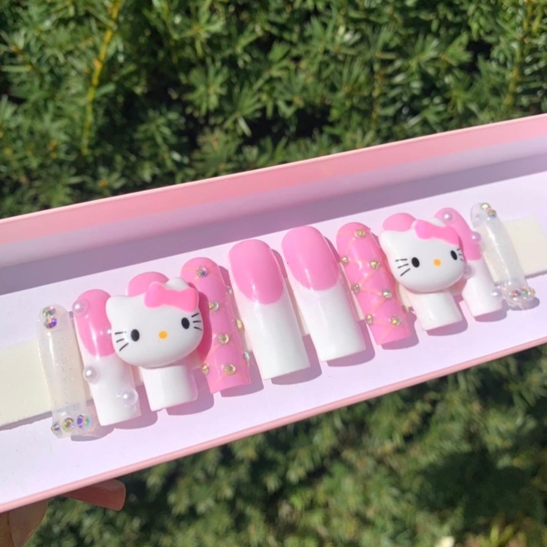 Kawaii Pinkie French Tips White & Pink French Tip Reusable Press on ...