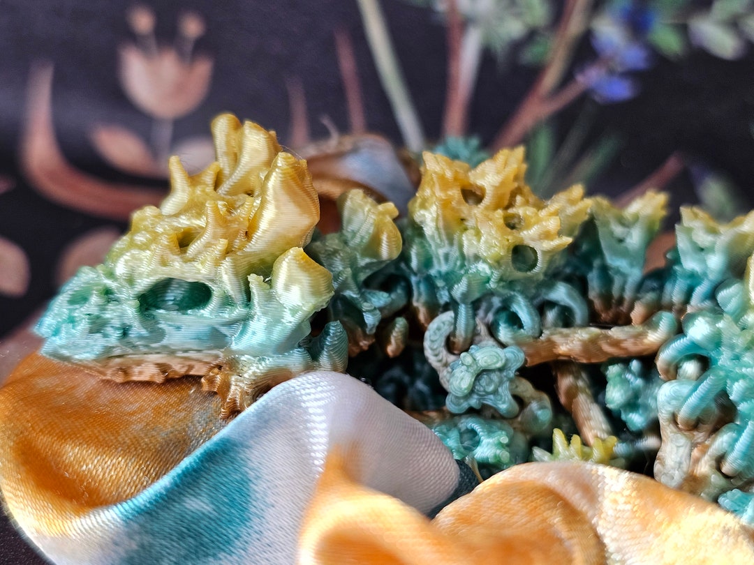 3D Printed Articulated Dragon, Baby Hollow/skull/goth/emo/pirate Fidget ...