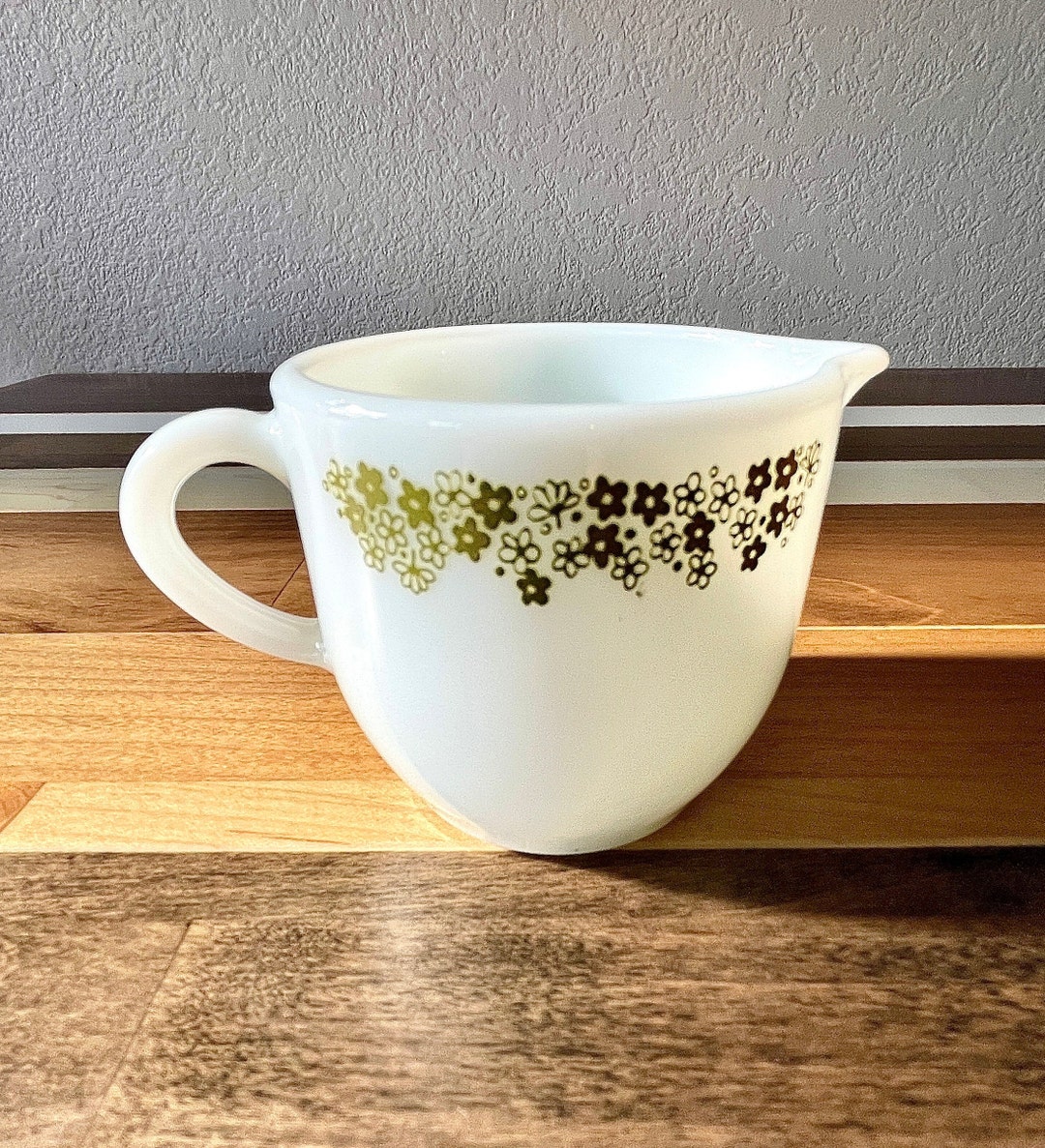 Creamer Pyrex White and Cream Floral Creamer Vintage Spring Blossom ...