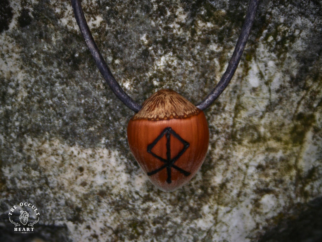 Rune Pendant Necklace With Hazelnut Bind Rune Courage - Etsy