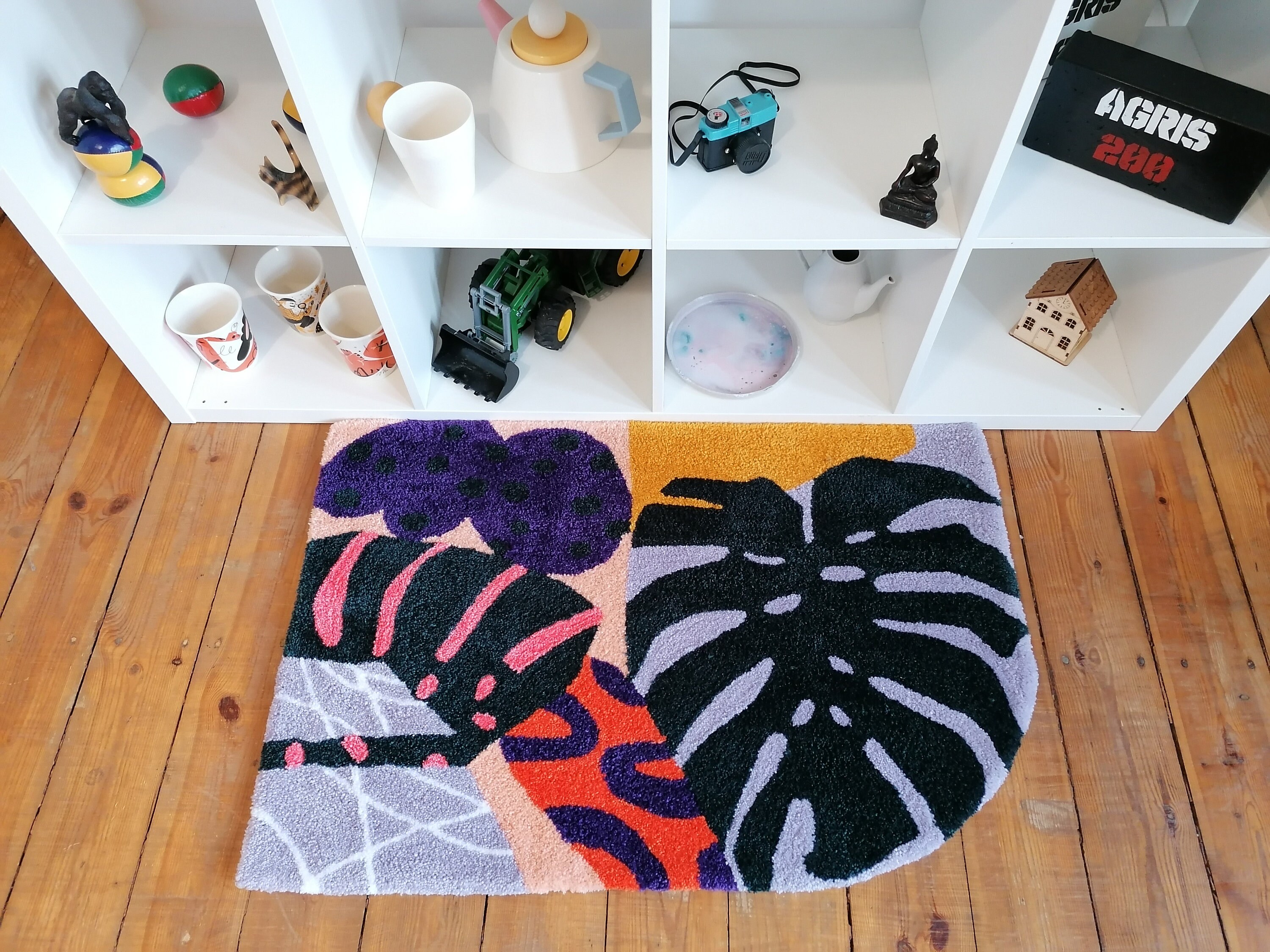 Monstera Rug. Hand Tufted Acrylic Rug With Felt Backing - Etsy