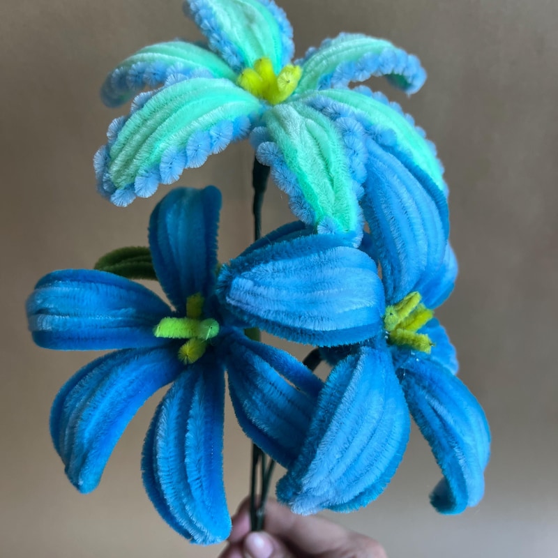 Blue Pipecleaner Flowers - Etsy
