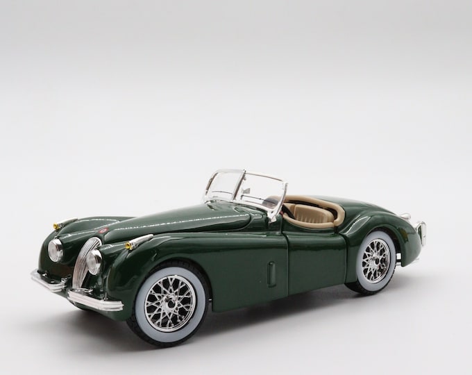 Jaguar XK 120 Diecast Car: 1/24 Scale Green Vintage Model - Etsy