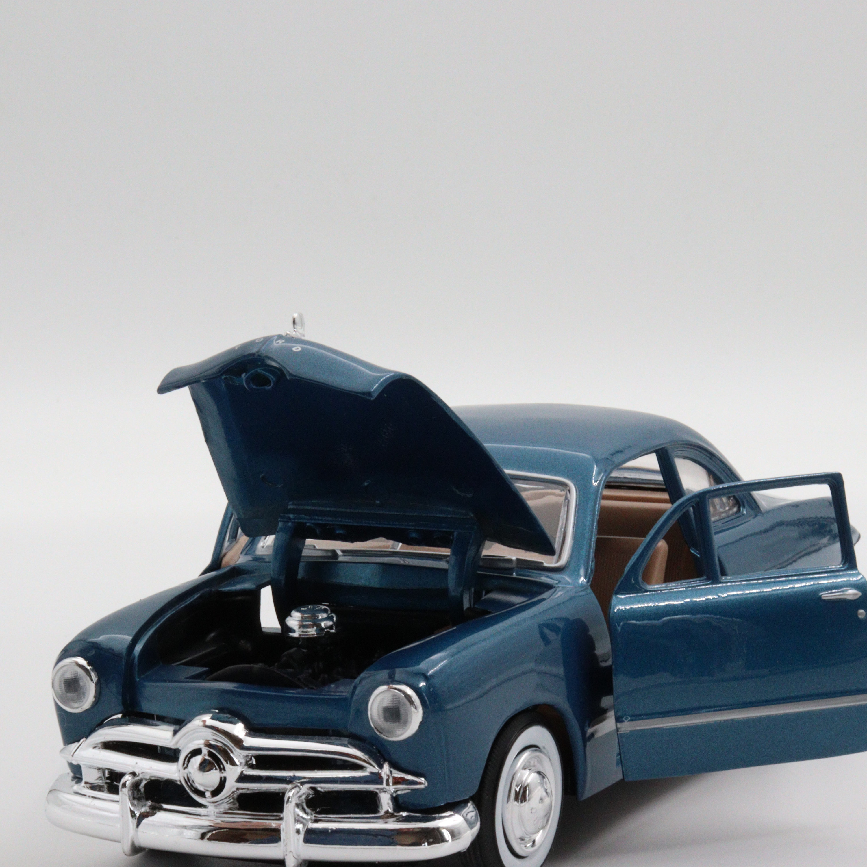 Motormax Ford Couplescale 1:24 Diecast Vintage Carclassic Model ...