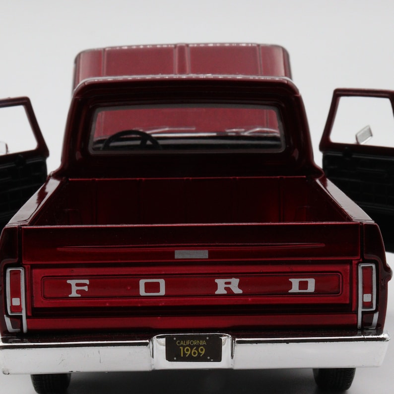Motormax 1969 Ford F-100 Pickup Model Car|scale 1/24 Diecast Car ...