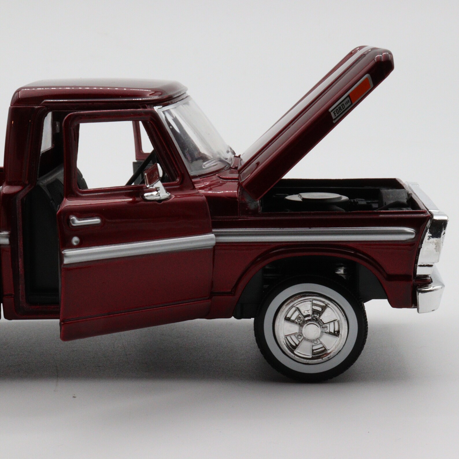 Motormax 1969 Ford F-100 Pickup Model Car|scale 1/24 Diecast Car ...