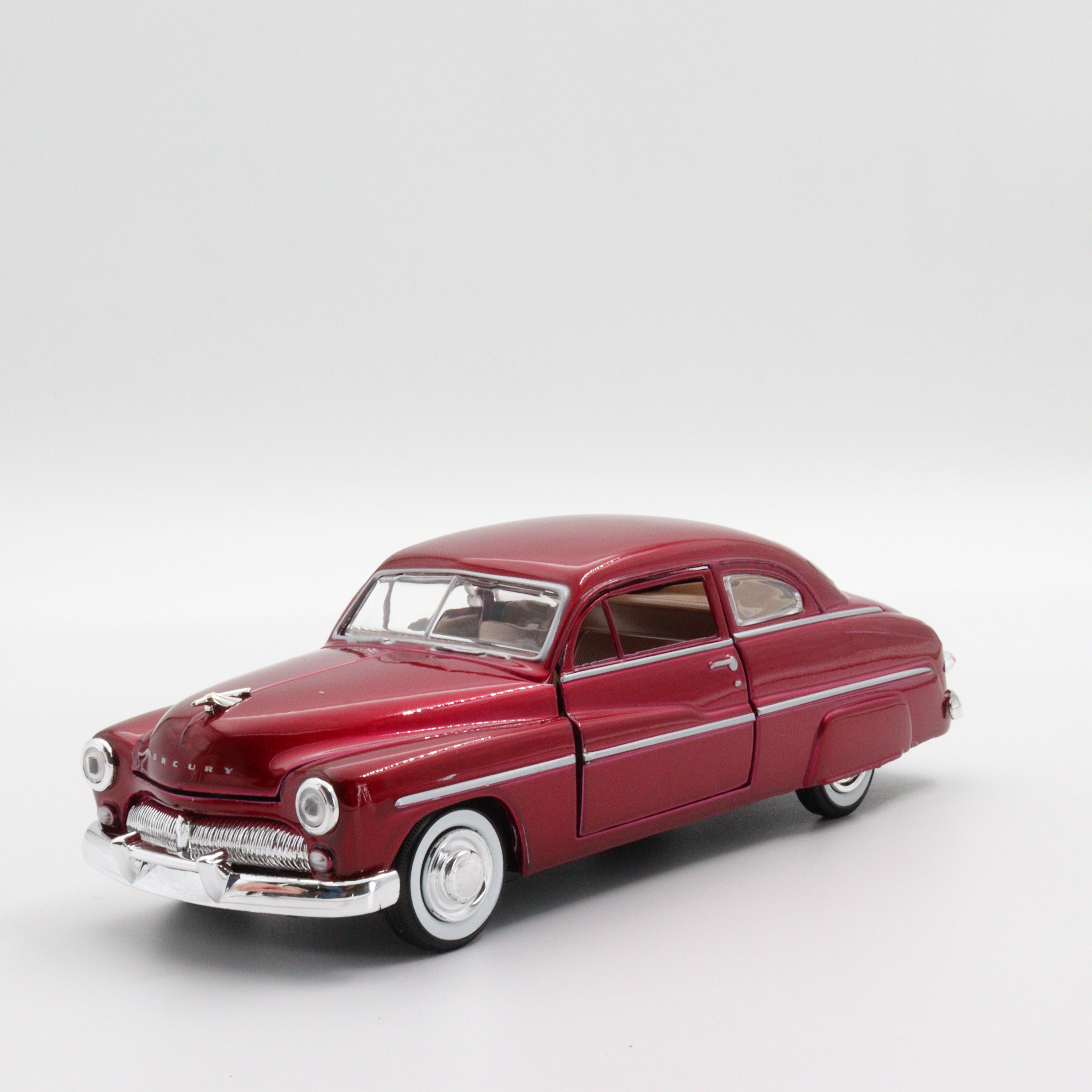 Motormax 1949 Mercury Couple|motomax Model Car|scale 1:24 Diecast ...