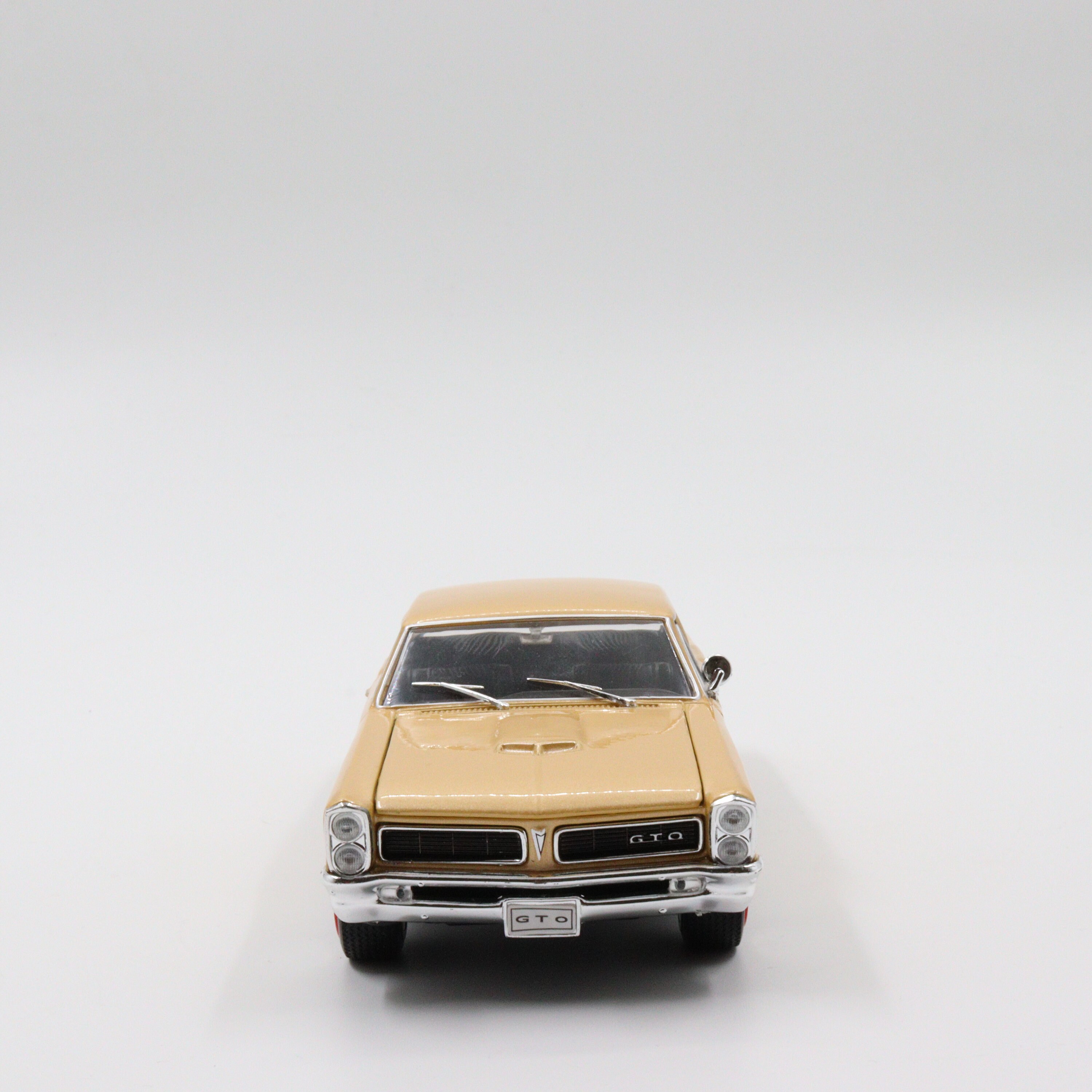 Welly 1965 Pontiac GTO Classic Model Car|scale 1/24 Gold Diecast Car ...