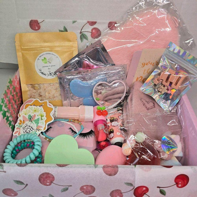 Girls Pre/ Teen Pamper Sleep Over Box Treat Birthday Gift Hamper 20 ...