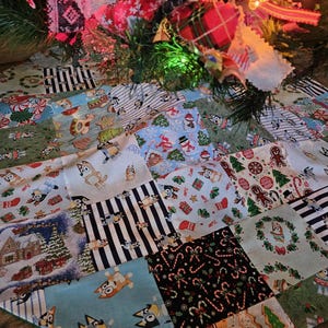 Grandma's Scraps Bluey Christmas Tree Skirts - Etsy