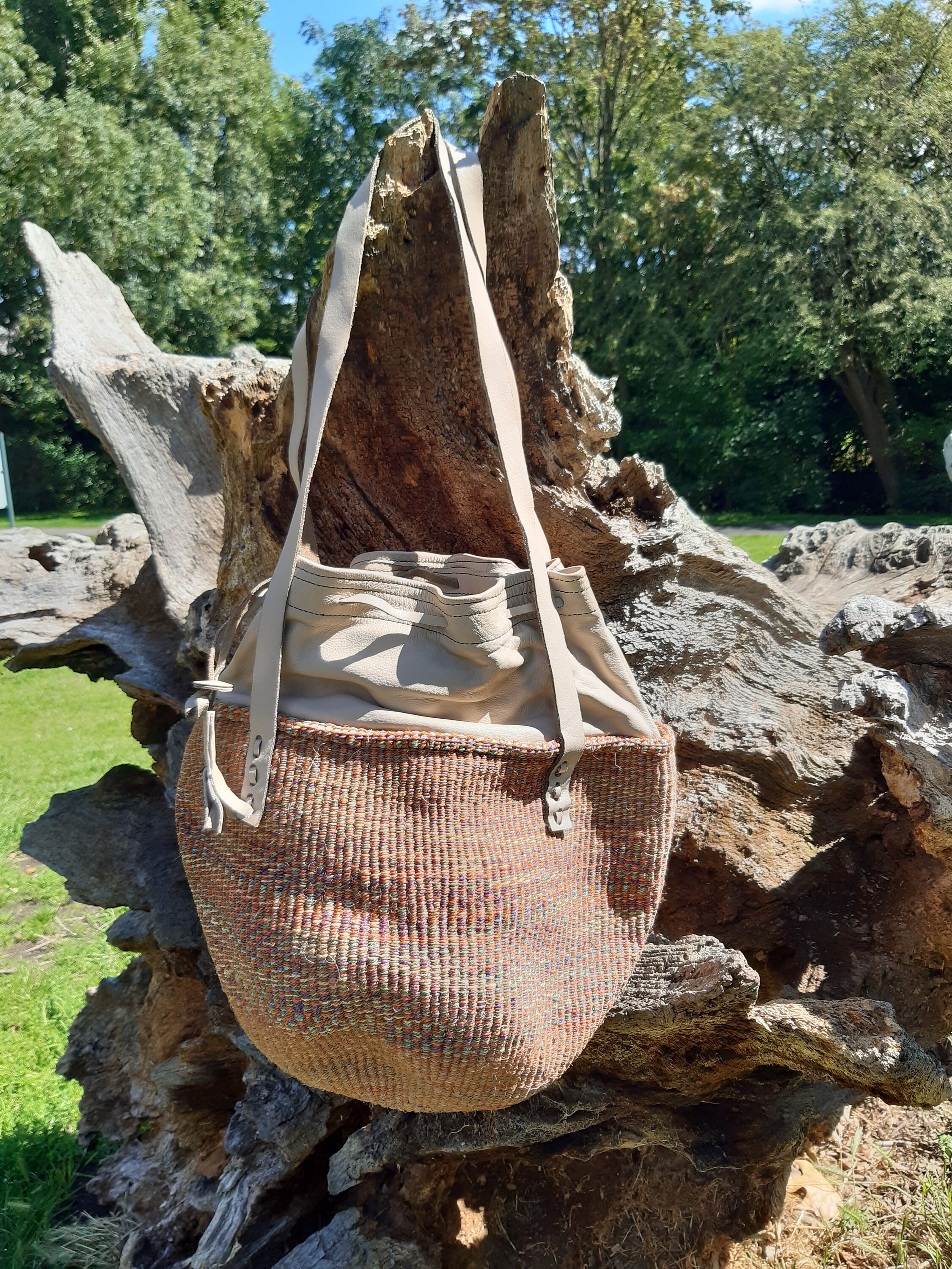 Vintage and Unusual Kenyan Kiondo Sisal Shoulder Bag - Etsy