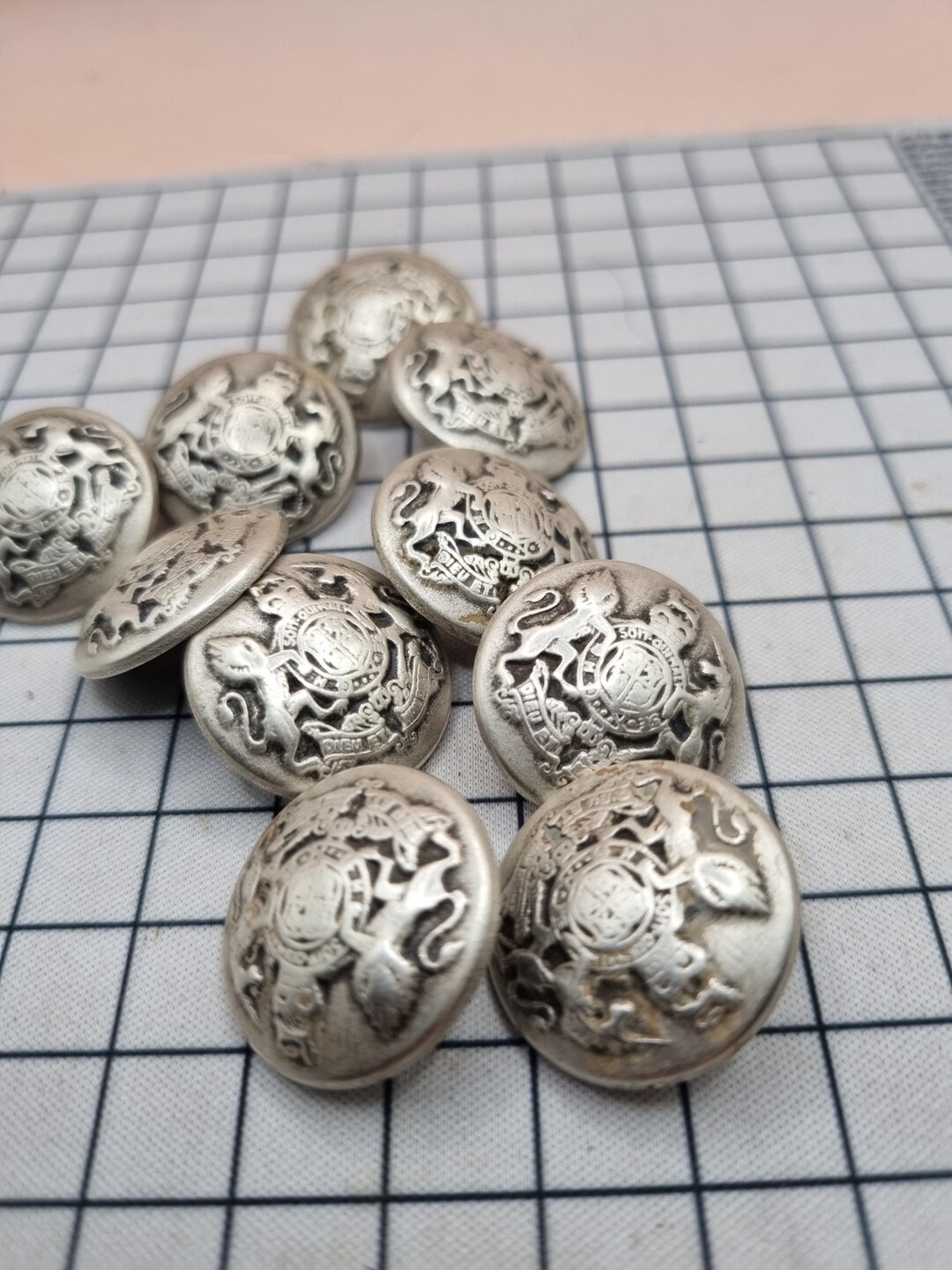 Vintage 10 X Military Style Crest Buttons. - Etsy