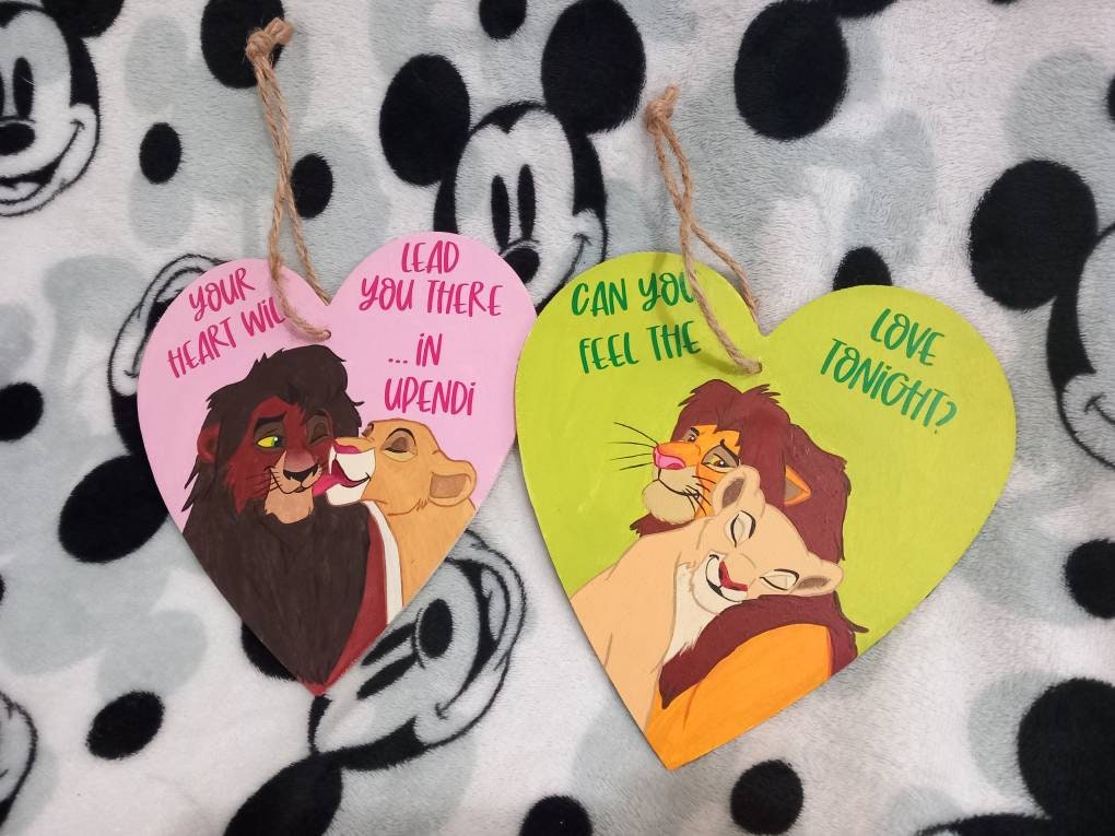 Disney KOVU AND KIARA Giant Wooden Heart Simba's Pride in Upendi ...