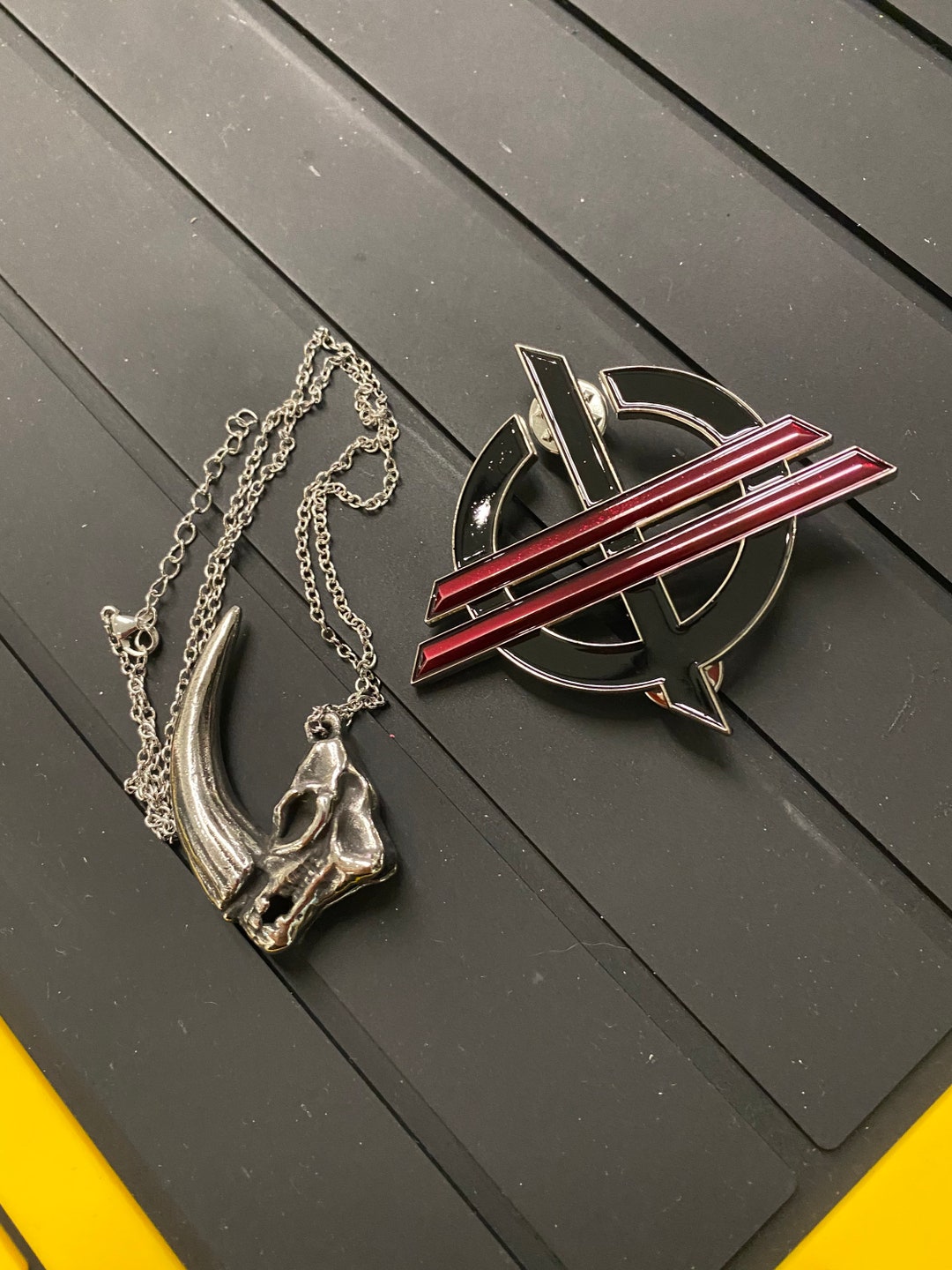 Obiwan Kenobi Sith Grand Inquisitor Rank Badge and Mudhorn Beskar ...