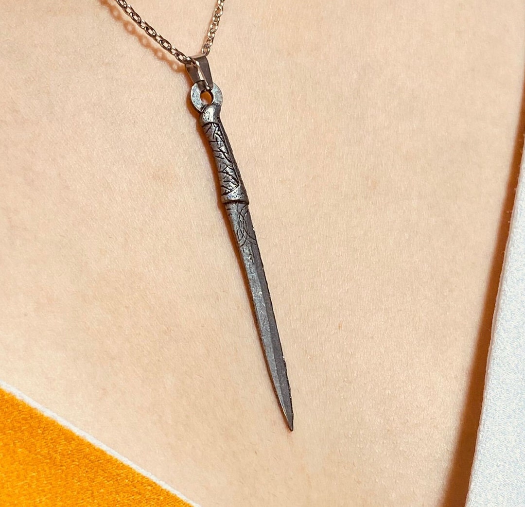 Handmade Best and Ultimate Alloy Crystal Worm Knife Charm Necklace ...