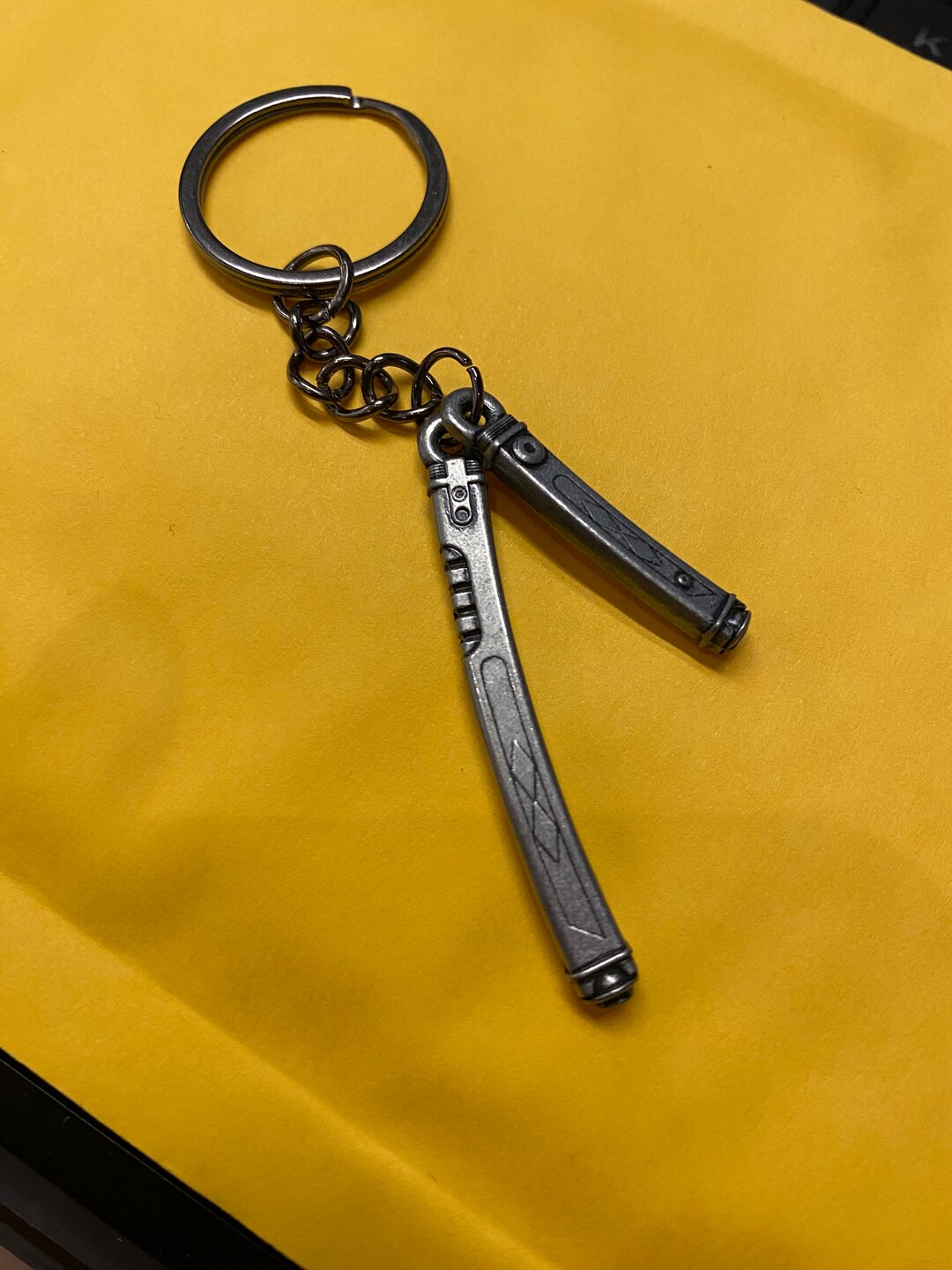 Handmade Alloy Laser Sword Ahsoka Hilt Keyring Keychain, Women Men ...