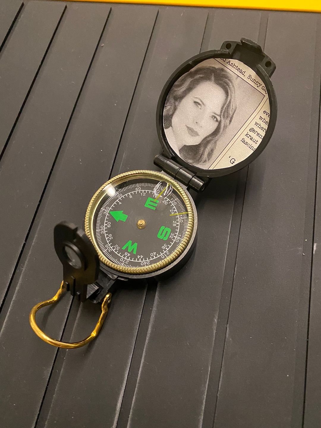 Captain America Compass Agent Carter Peggy Hayley Atwell Prop Replica ...