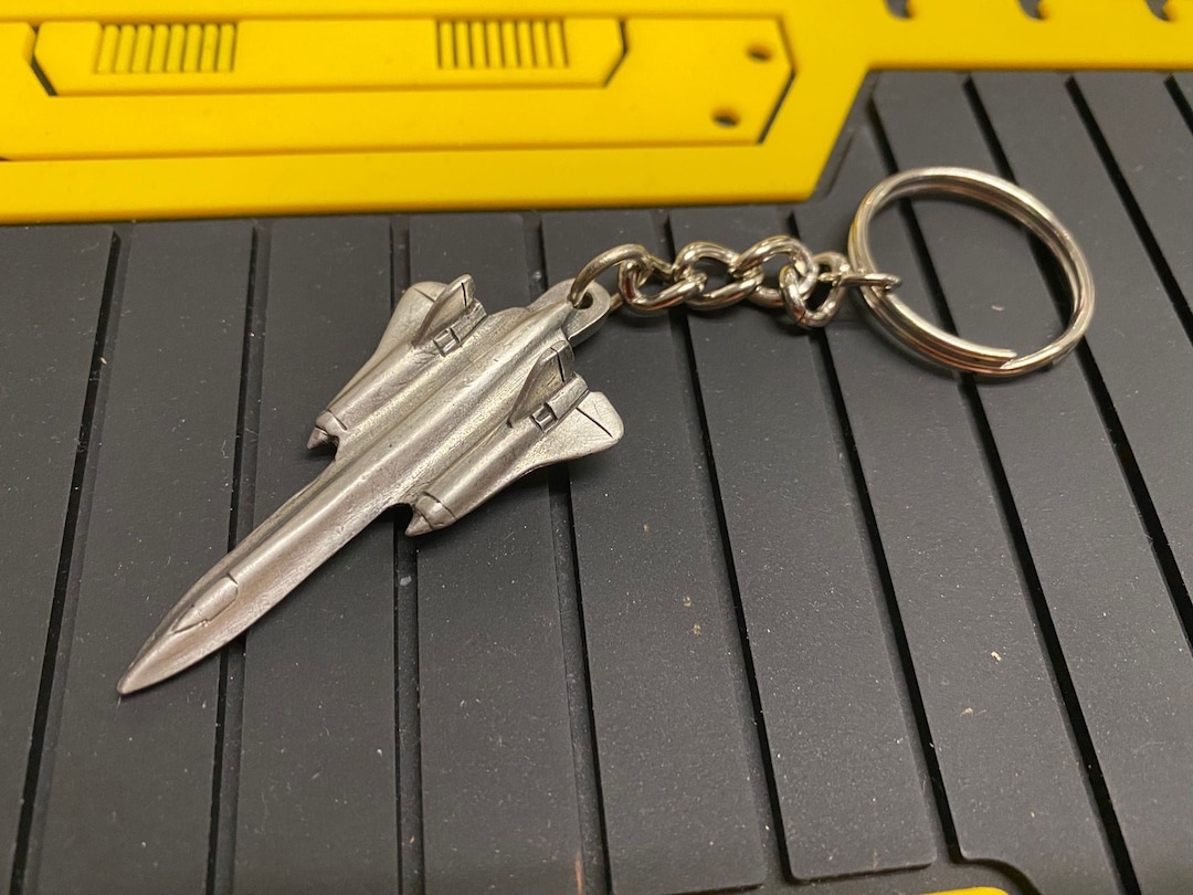 SR-71 Blackbird Keyring Keychain Metal Replica Skunkworks HABU Gift ...