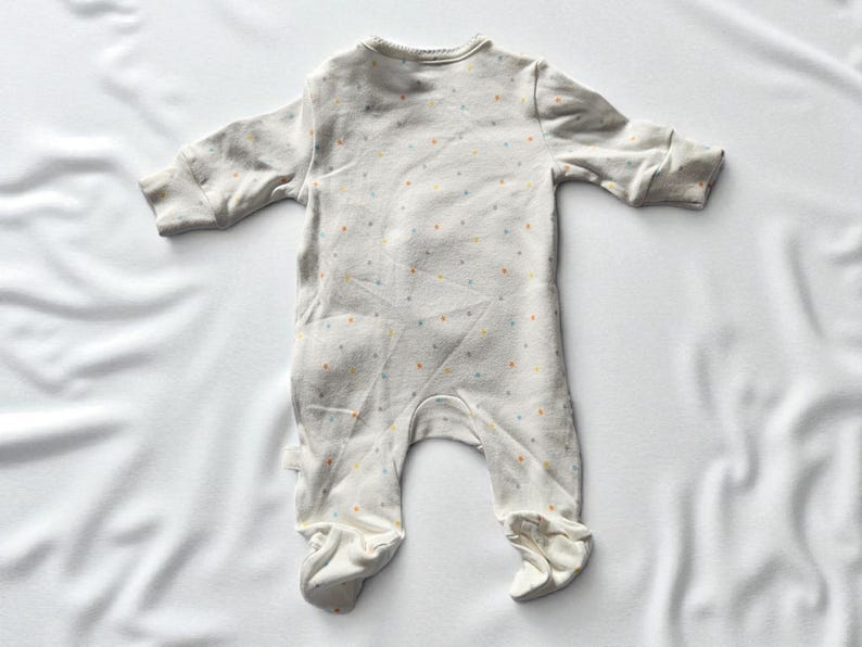 Giraffe & Elephant Baby Grow | Born in 2025, Newborn Gift - Etsy
