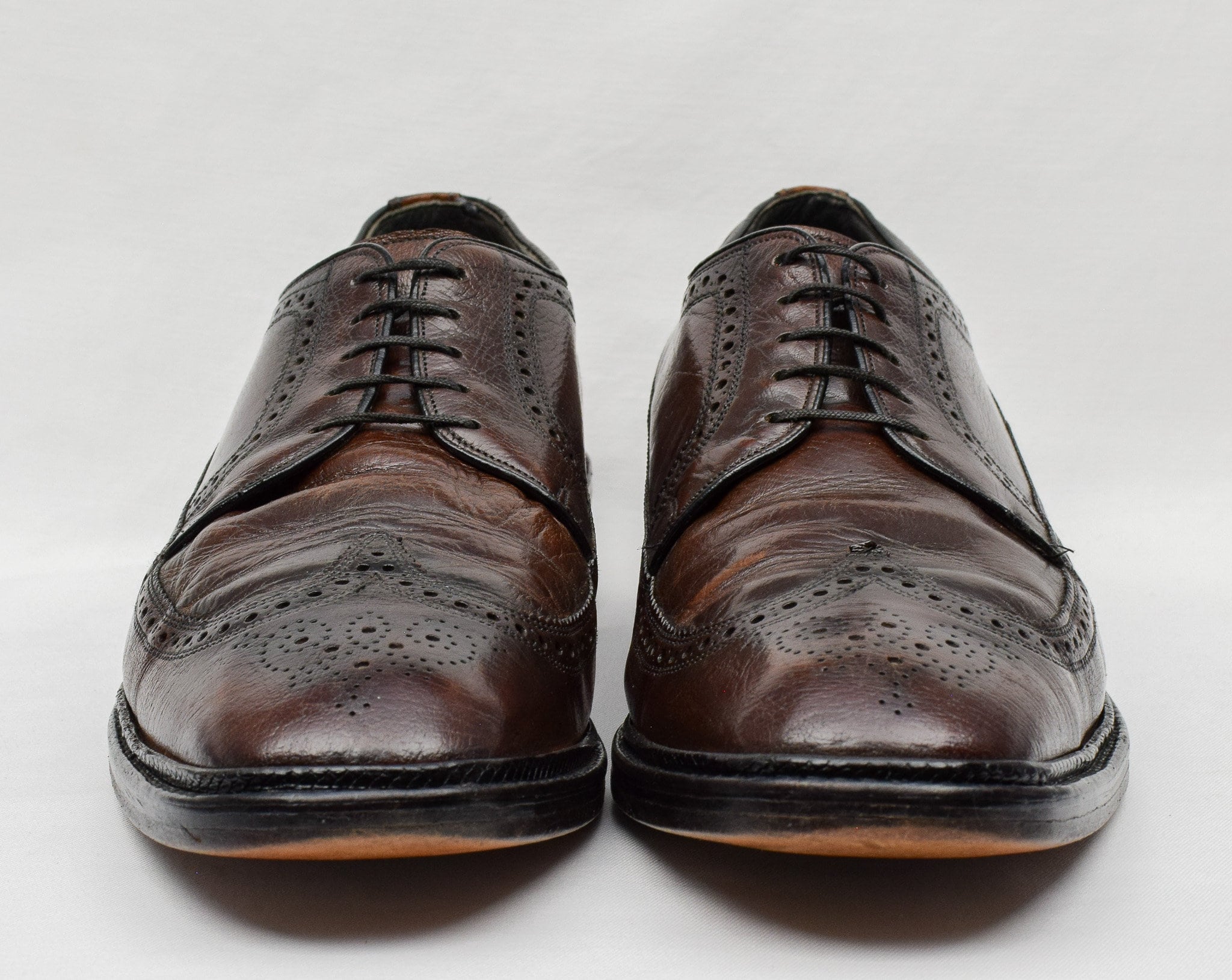 Vintage Men's Brown Leather Wingtip Oxford Shoes W/ Vibram Soles 11 C ...