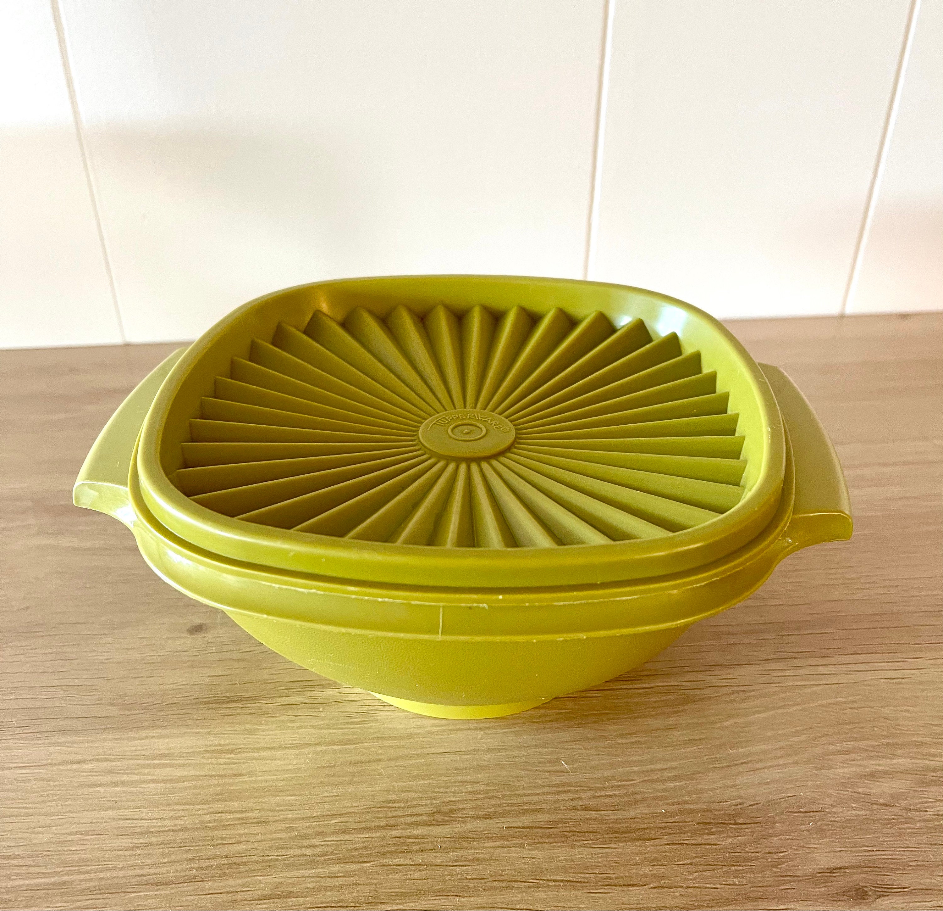 New Tupperware 836 Servalier Bowl Watermelon Red 8 Cup With LID ...