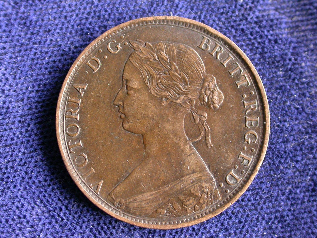Queen Victoria Young Head Halfpenny Coin, 1861 – NVF Grade - Etsy