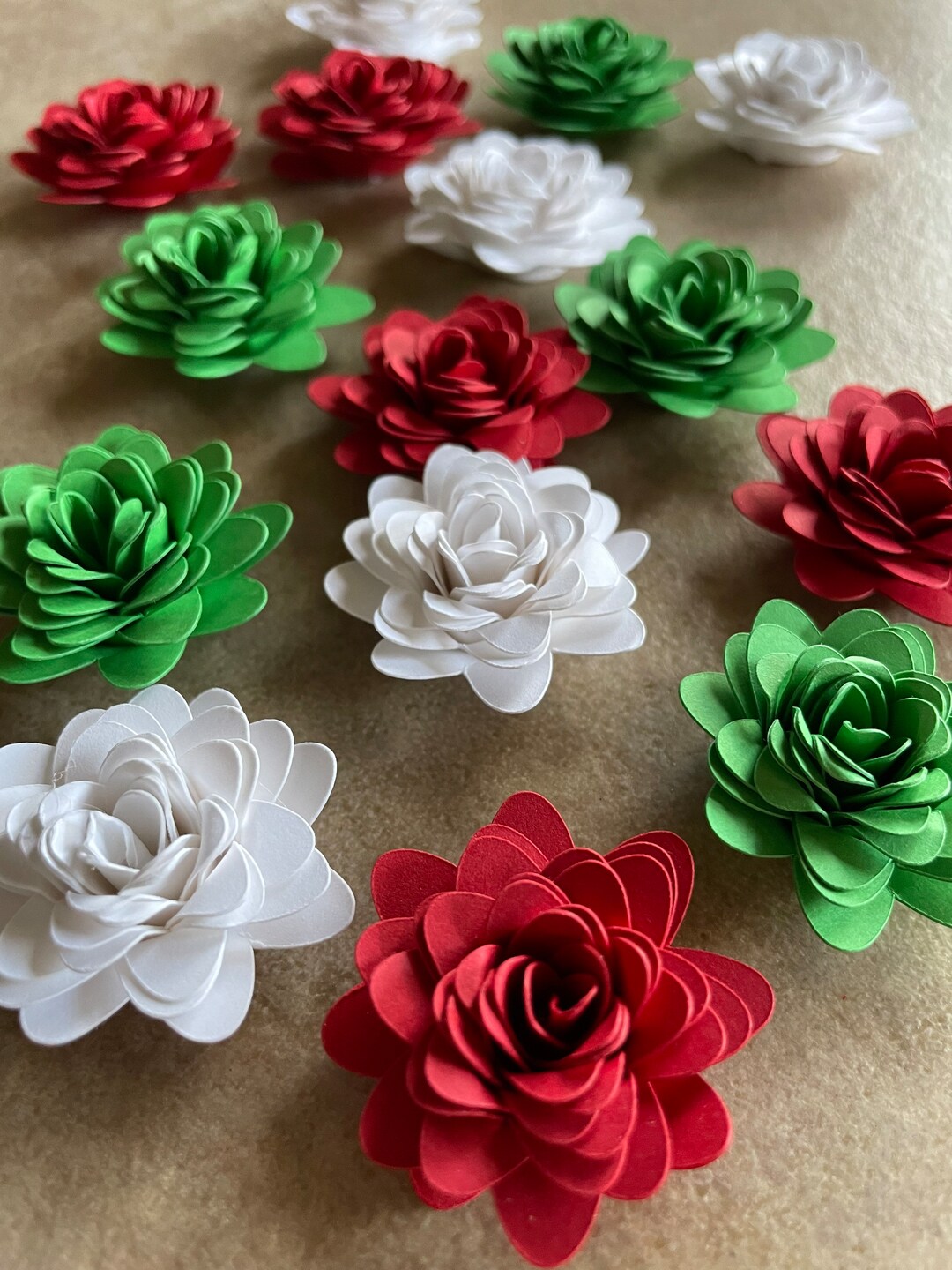 15pk Green/red/white Starburst Rolled Paper Flowers 1” Inch - Etsy