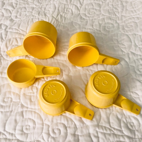 Tupperware Measuring Cups Set - Etsy
