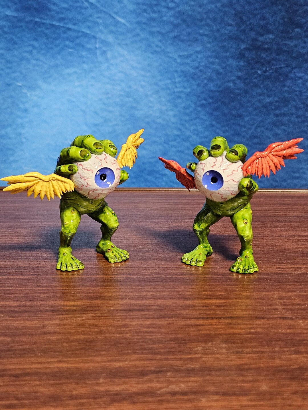 3" Monster Hand and Flying Eyeball "got-ya" - Solid Resin and Hand ...