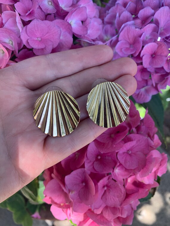 Vintage round shell - Gem