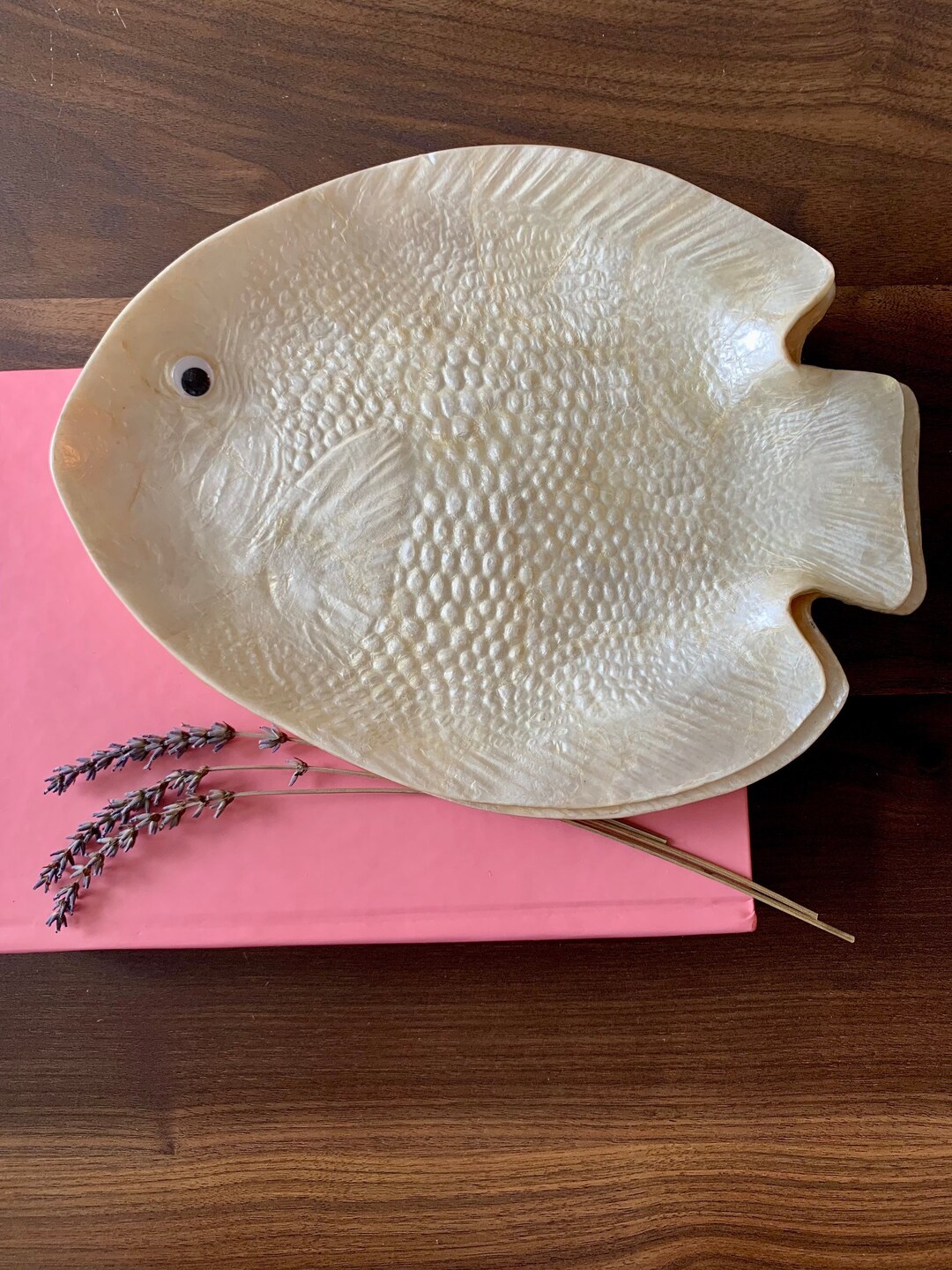 Vintage Large Capiz Shell Mother of Pearl Iridescent Fish Dish, Plate ...