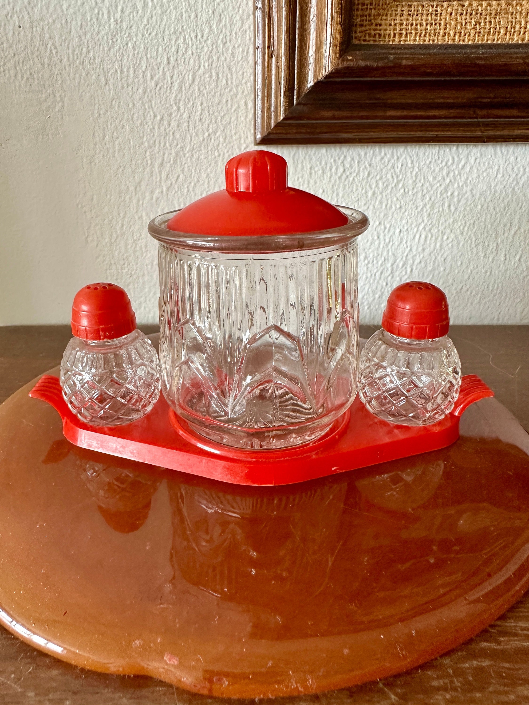 Red salt and pepper shakers store