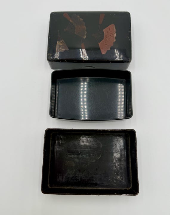 Vintage Japanese Black Lacquer Brown Fan Motif Box Co… - Gem