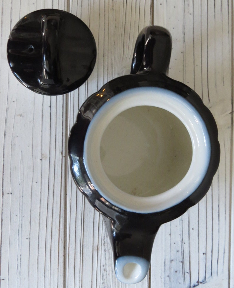 Vintage Hall 1950s Black Iconic Teapot. Marked super-cream. Has a Blue ...
