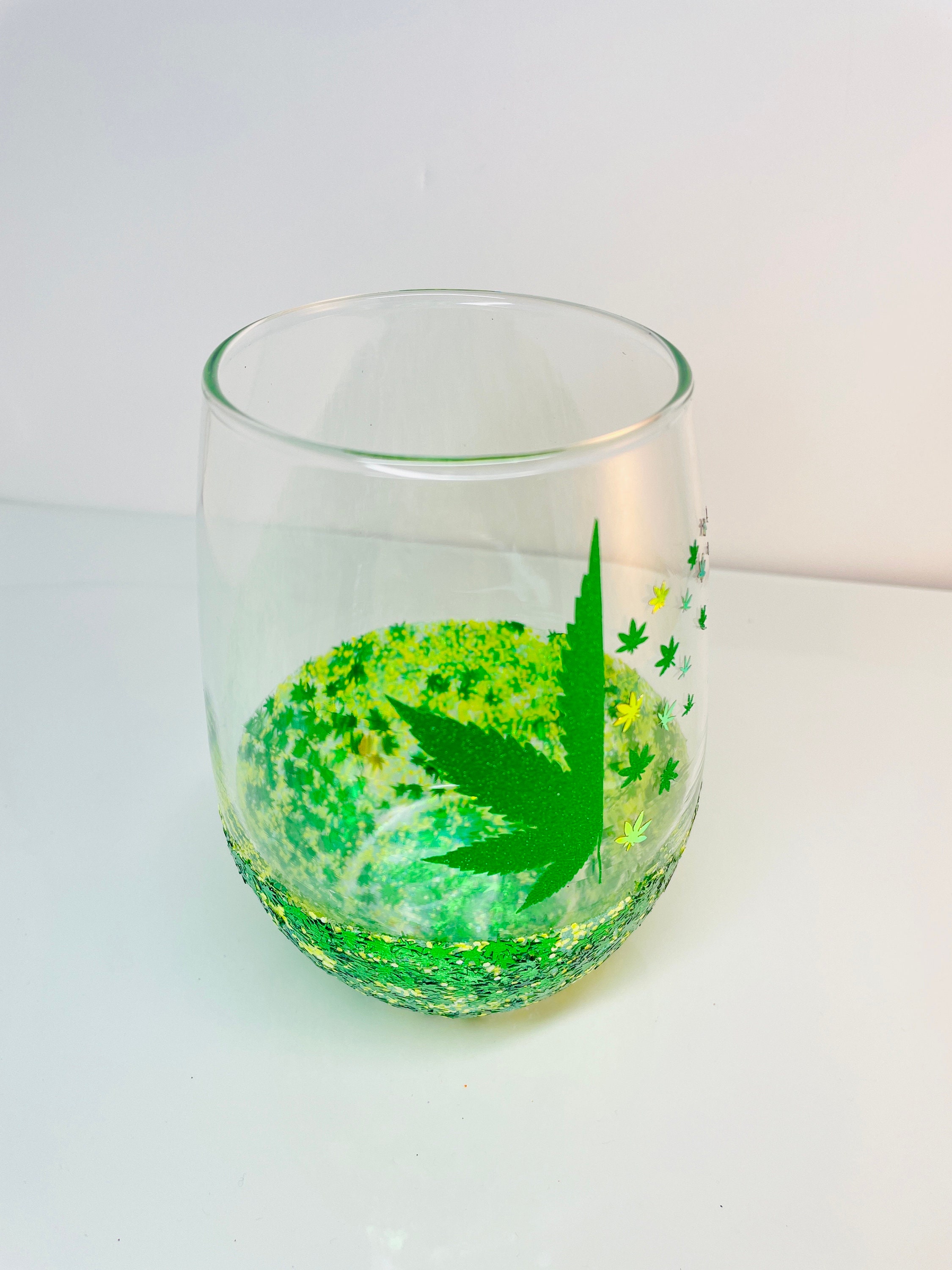 Hemp Leaf Glittered Wine Glass Weed Lover Wine Glass - Etsy