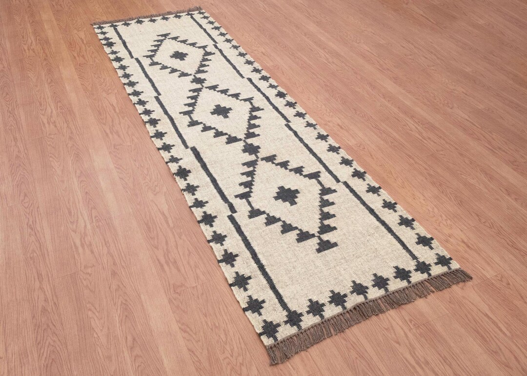 Handwoven Jute Rug: Boho Farmhouse Runner, Natural Fiber Carpet (black ...