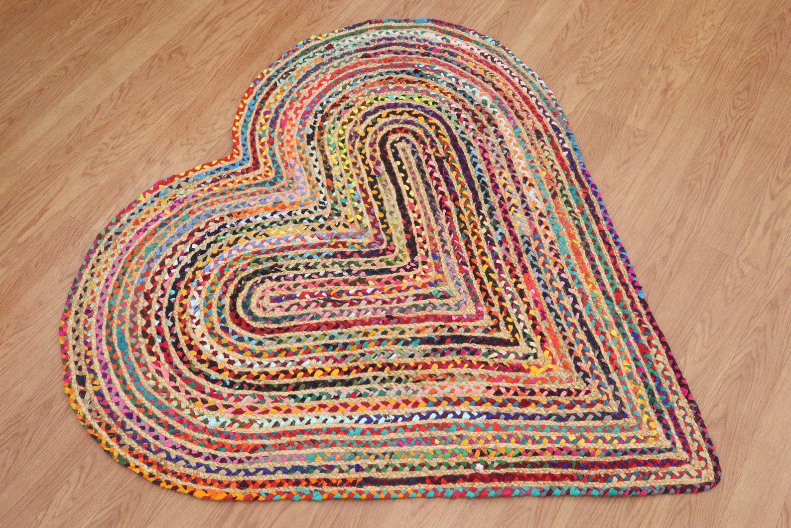 Heart Rug: Braided Jute Chindi Rug, Valentine's Day Decor - Etsy