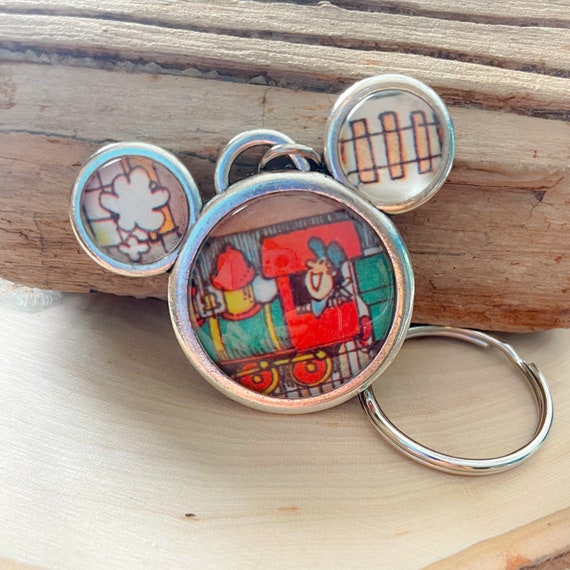 1979 WDW Map keychains - Gem