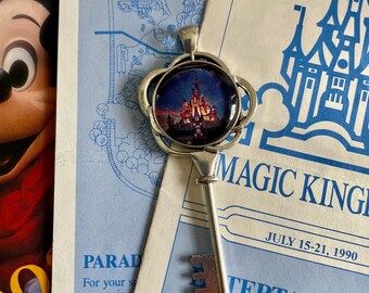 Castle Keychain - Etsy