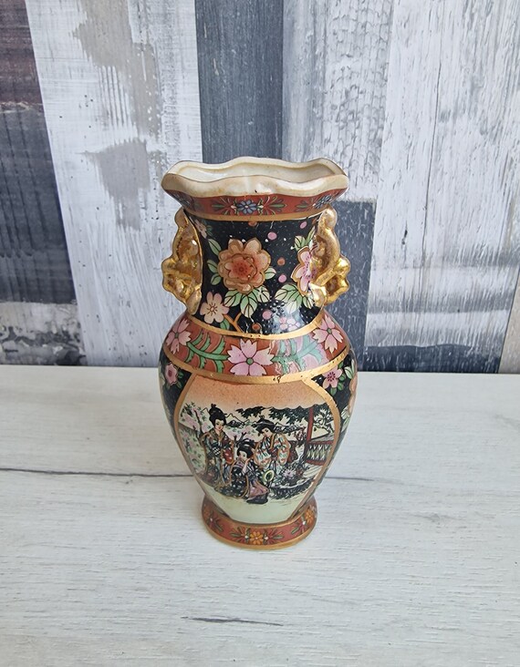 Vintage Beautiful Chinese Small Vase - Etsy