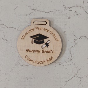 School Leaver Class Medals / Teacher Pupil Gift / Personalised Name ...